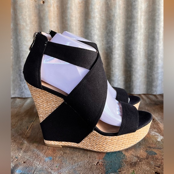 JustFab | Shoes | Justfab Black Belfast Wedge Platform Sandals | Poshmark